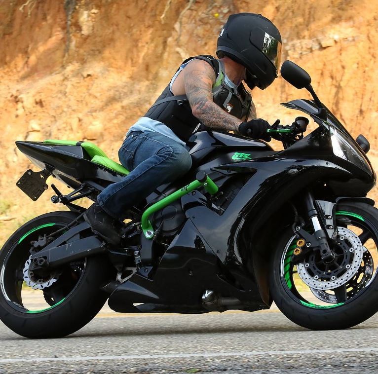 YZF-R1 (02-03)-車両をしっかり保護する レースアーマー｜AxxL